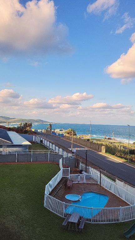 Peacehaven Beachfront Property - Scottburgh KZN, Scottburgh (updated ...