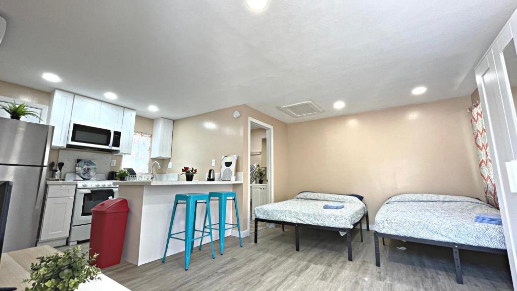 The Disney Hostel - Santa Ana - OC, Santa Ana (aktualisierte Preise für ...