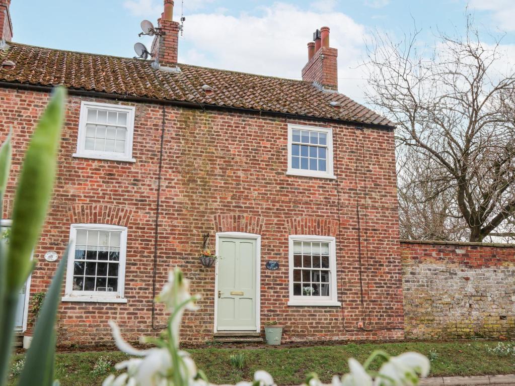 Fern Cottage, North Dalton (updated prices 2026)