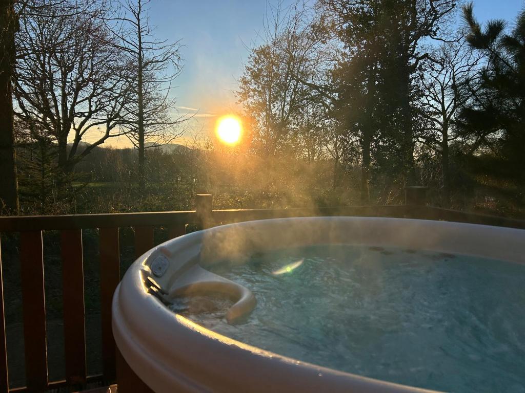 Cuckoo Lodge - Arscott Lodges, Great Hanwood (updated prices 2026)