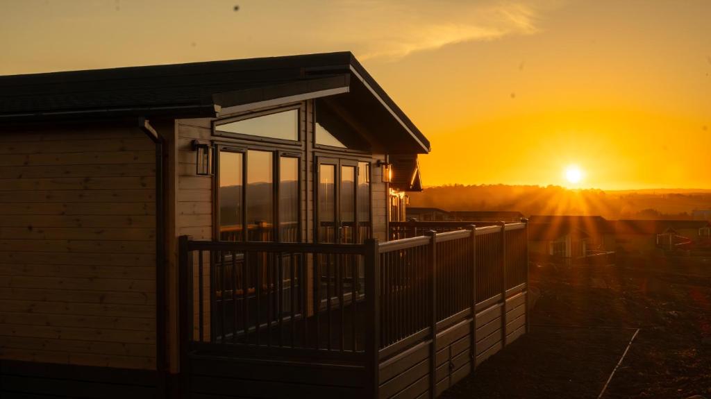 Lost Shore Surf Resort, Ratho (updated prices 2025)