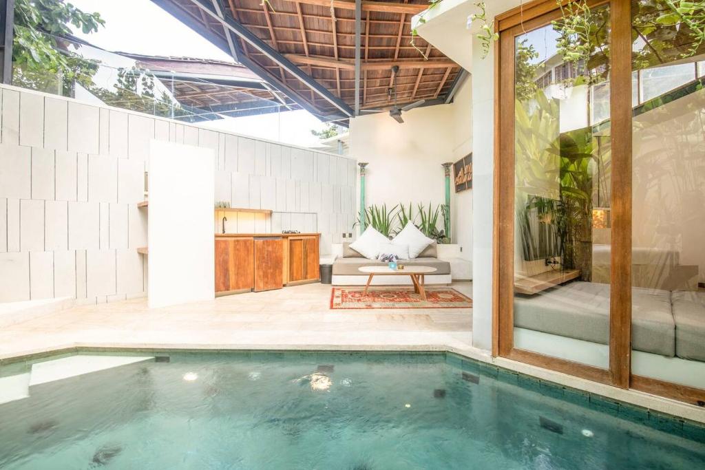 Stunning 1-BR Villa with Pool, Echo Beach 4mins, Canggu (updated prices ...