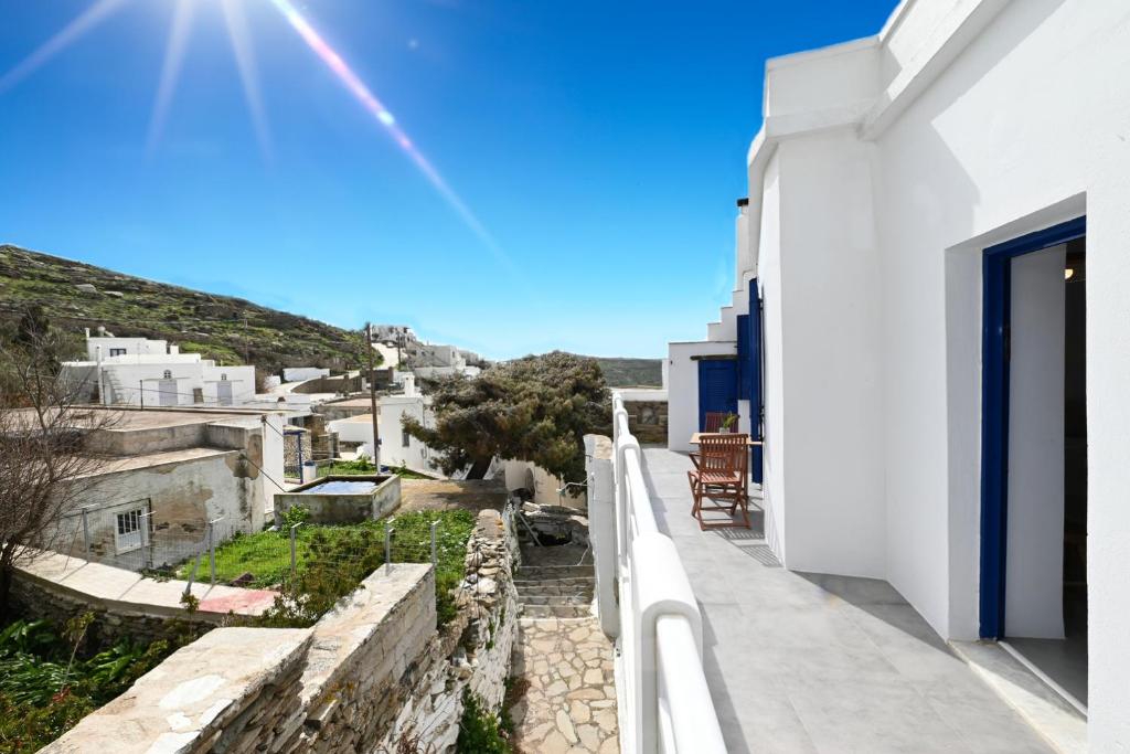 Ubati - Modern Cycladic House, Tinos, Chatzirados (precios actualizados ...