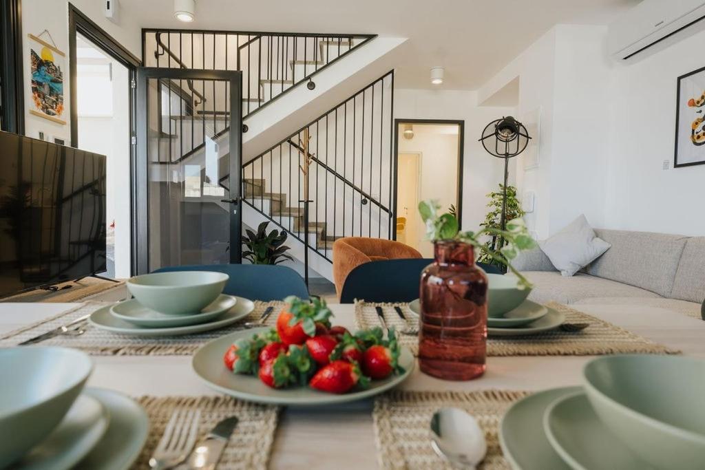 Communit Penthouse - Three Units & Port View, Haifa (updated prices 2025)