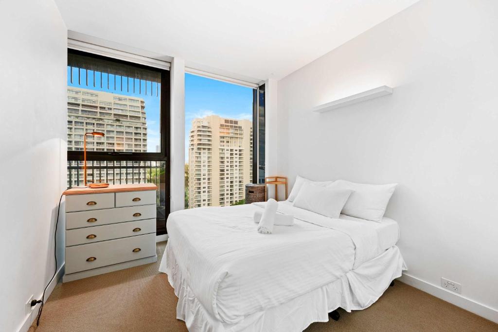 Perfect Melbourne Home Base on St Kilda Plus Parking, Melbourne ...