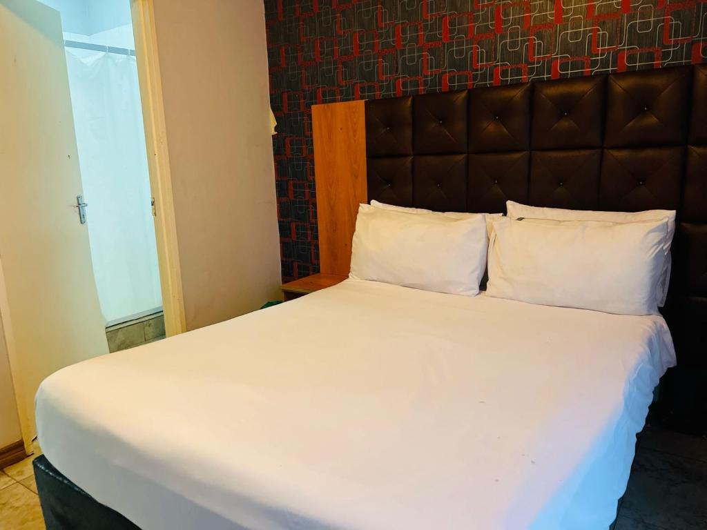 Lodge on 98 Alexander, Parow (updated prices 2025)