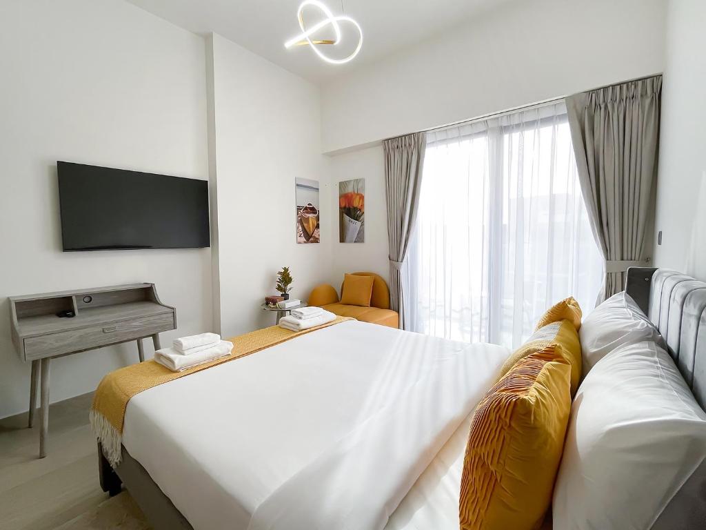 Modern Studio Azizi Riviera 41, Dubai (updated prices 2025)