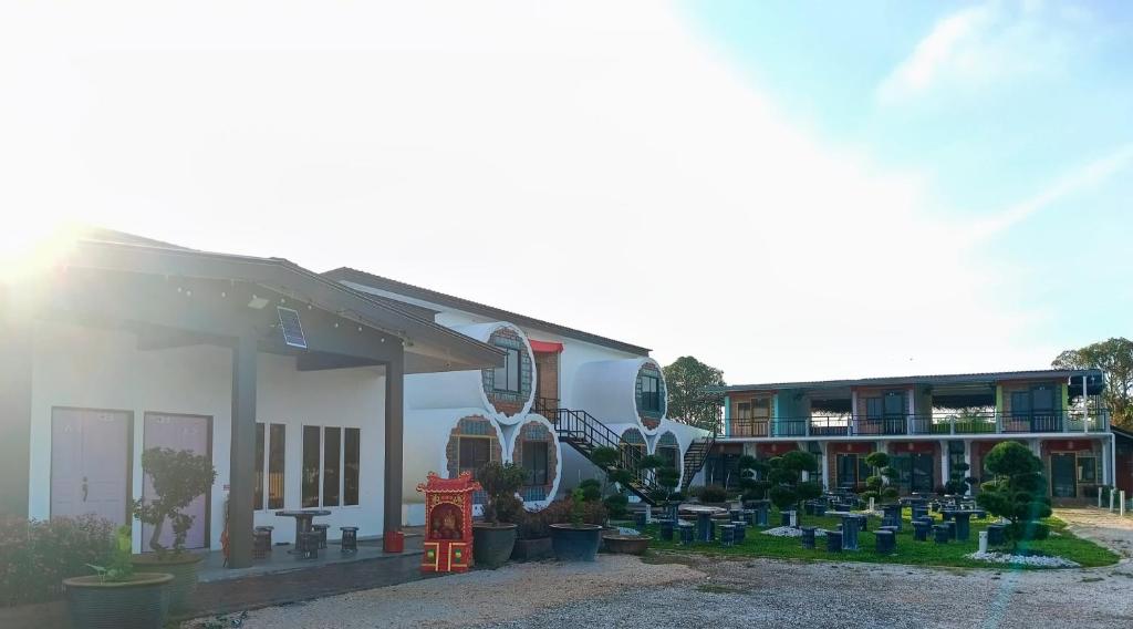 Olly de Home Ent, Batu Gajah (updated prices 2025)