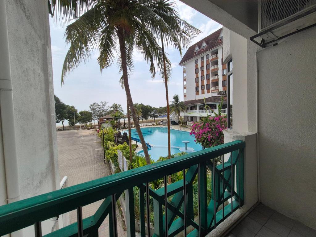 1-10pax DoorStep private beach & swimming pool, Port Dickson (updated ...