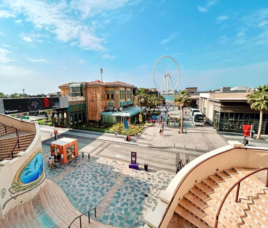 StayforLess Travellers Stay at Beachside JBR Location, Dubái (precios ...