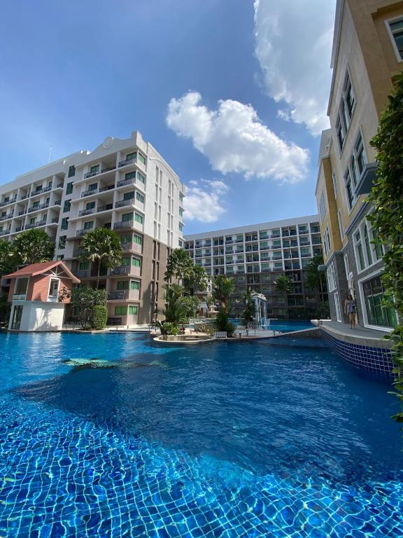 Condo With Nice Pool, Pattaya South (updated prices 2026)