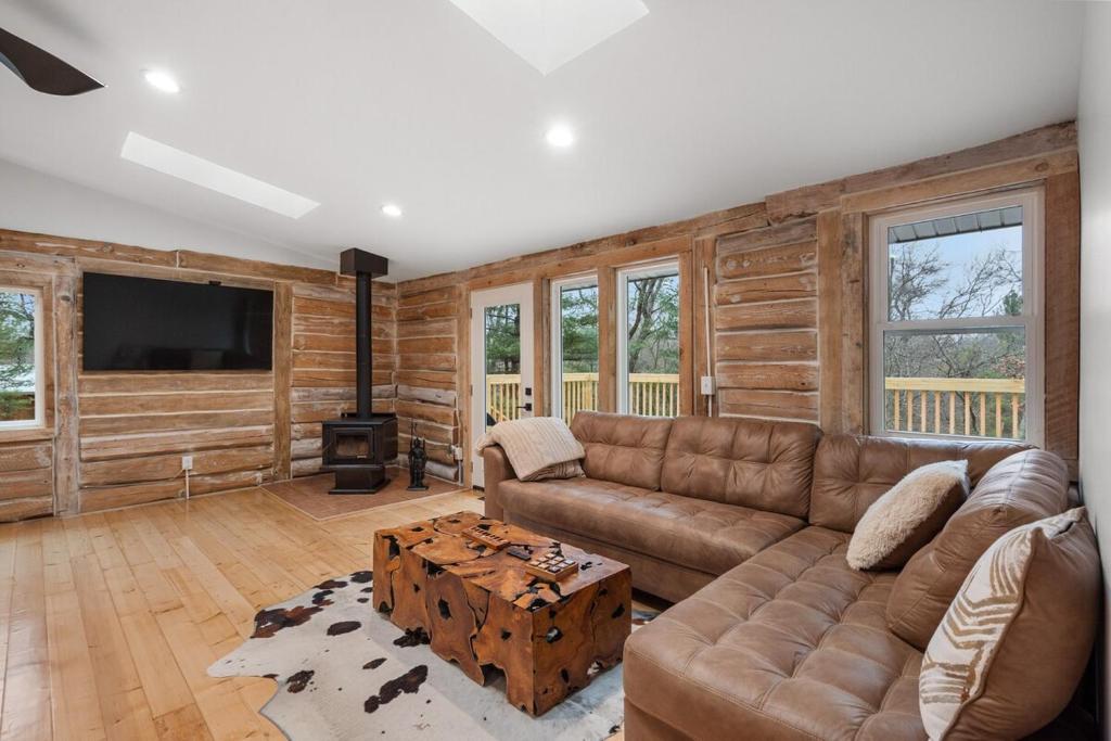 Overland Retreat, Wisconsin Dells (updated prices 2025)