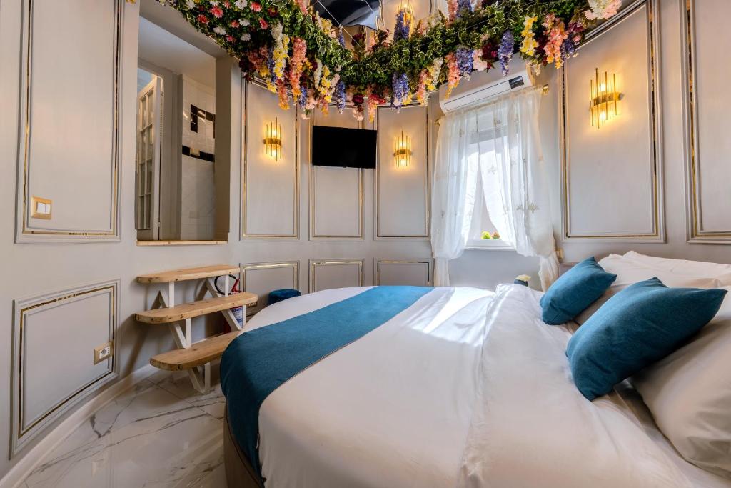 Flowers' Circle of piazza di Spagna, Rome (updated prices 2026)