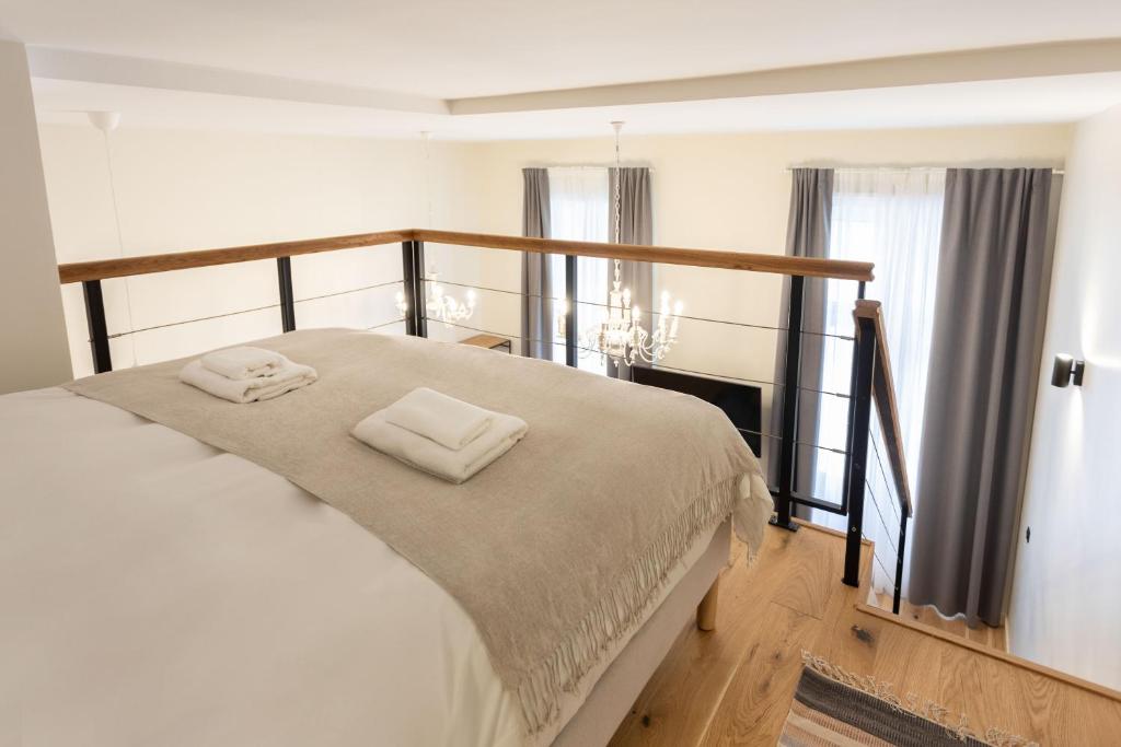 Design Flower Square Quadruplex, Zagreb (updated prices 2026)