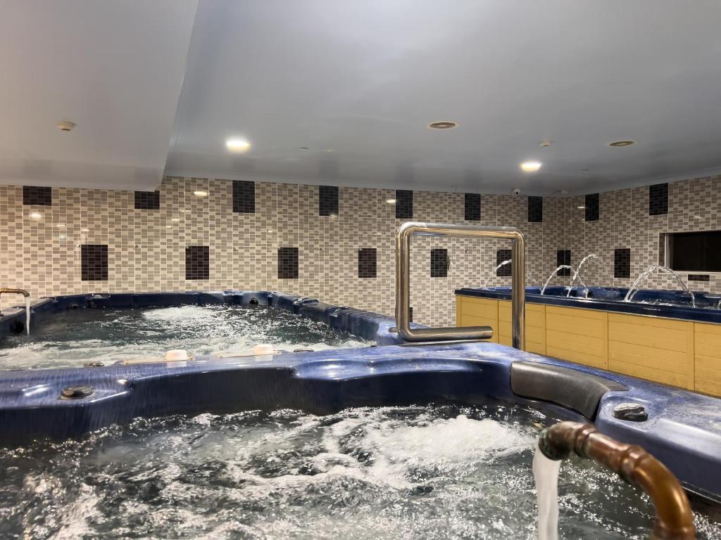 The Phoenix Artesian Spa Resort and Accommodation, Moree (updated ...