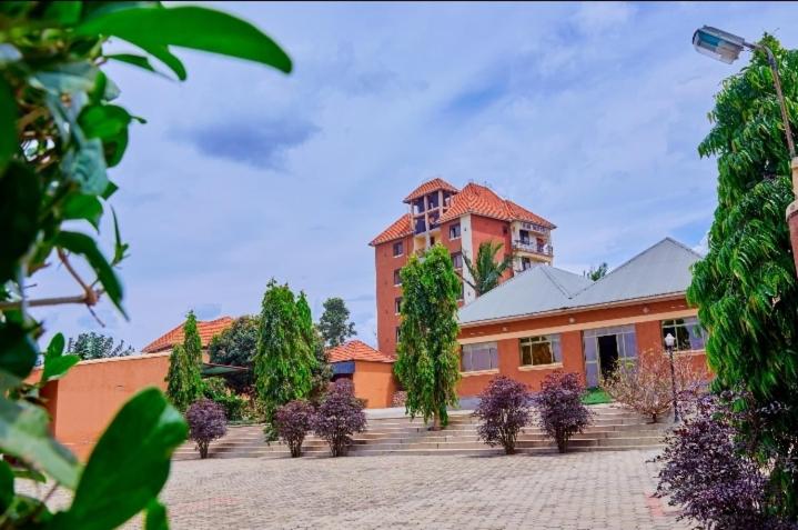 Nim motel nyamitanga, Kagalama (precios actualizados 2025)