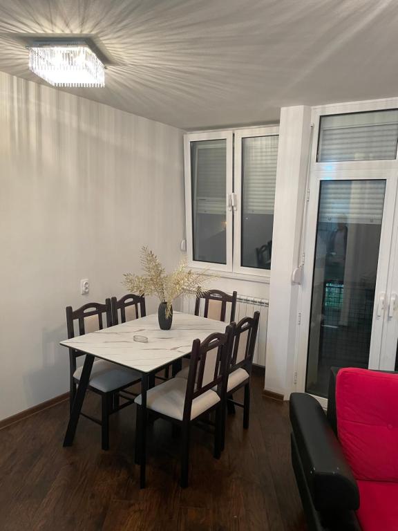 Stan na dan DM, Bijeljina (updated prices 2026)