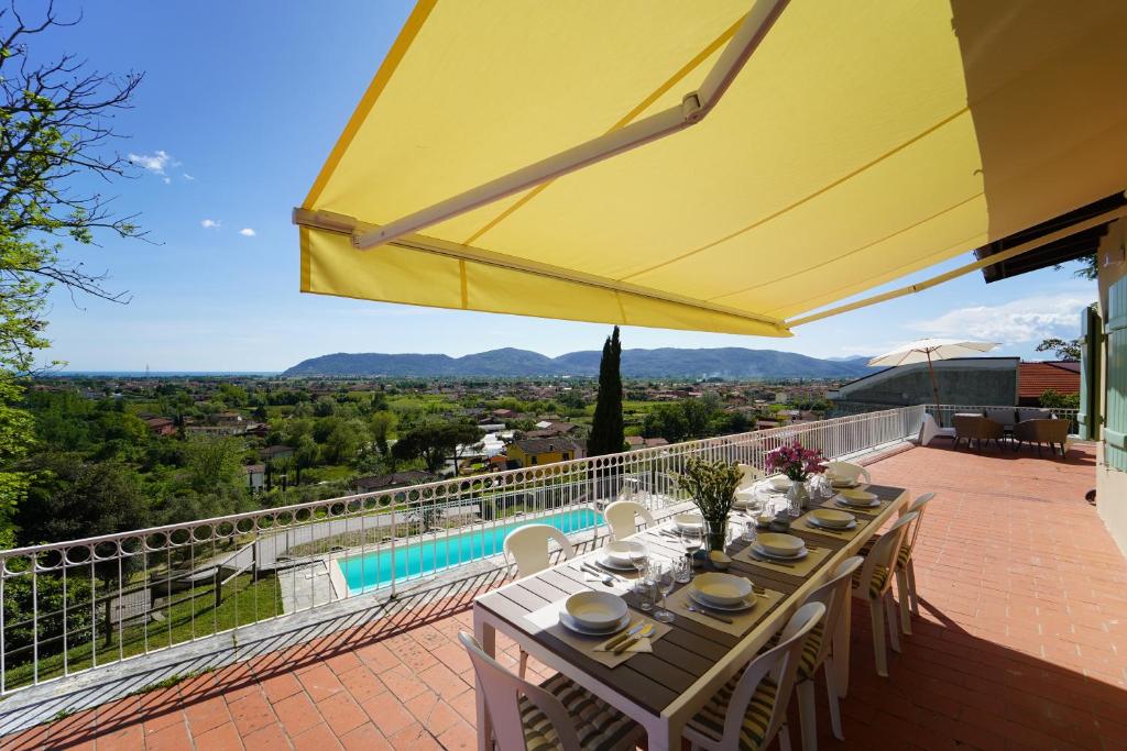 Villa Collina Del Sole 12 Pax by VILLASRETREATS, Nicola (updated prices ...