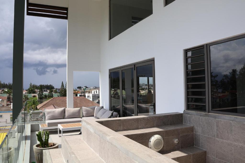 Ocean Bliss Penthouse - Private Pool & 2 Min to Beach, Flic-en-Flac ...