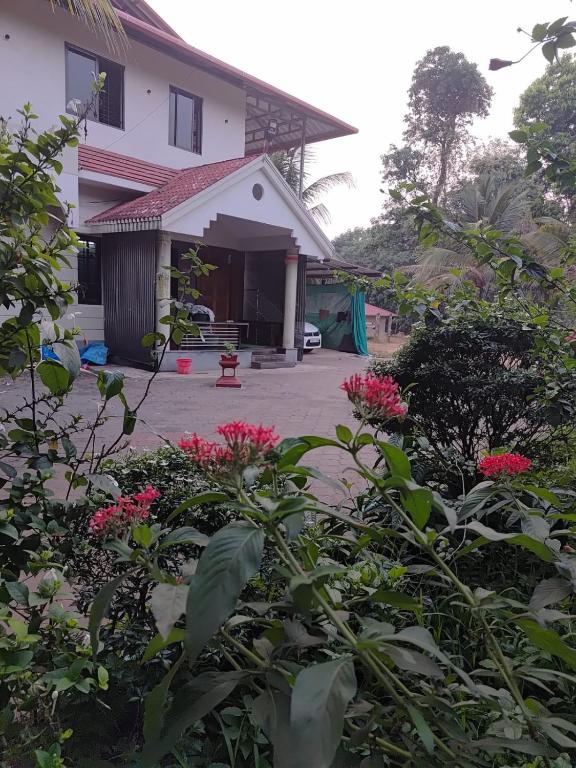 Suvarna TOURIST HOME, Dharmastala (updated prices 2026)