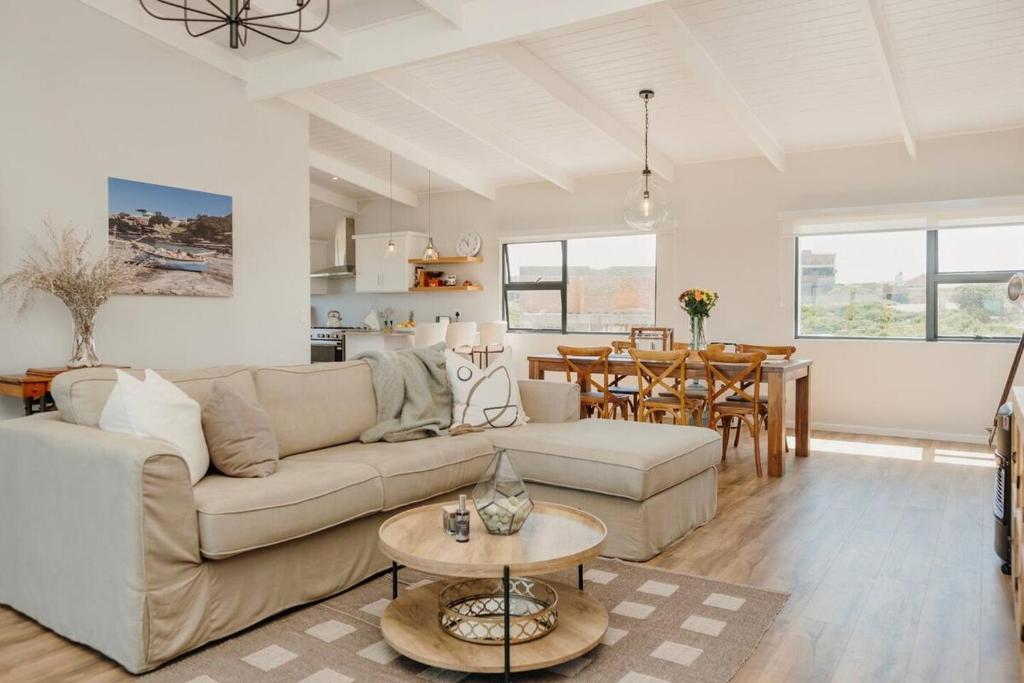 Ocean View 4-Bed Getaway on Pearly Beach, Pearly Beach (aktualisierte ...