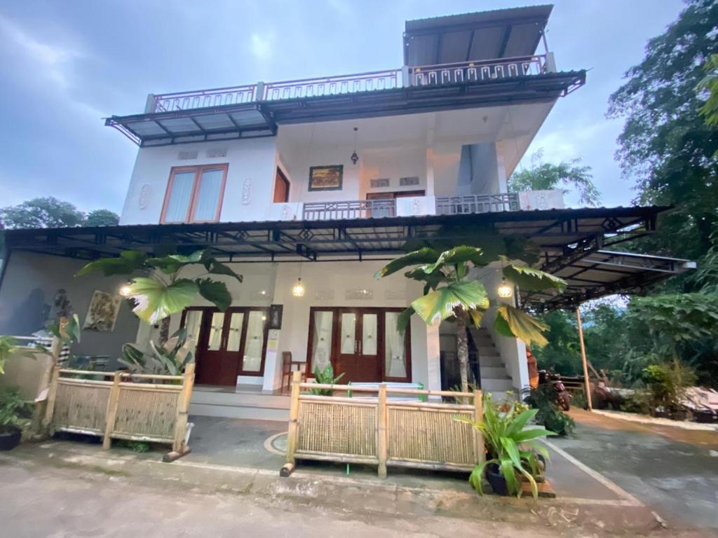 Sri Sedana Guest House, Sidemen (updated prices 2026)