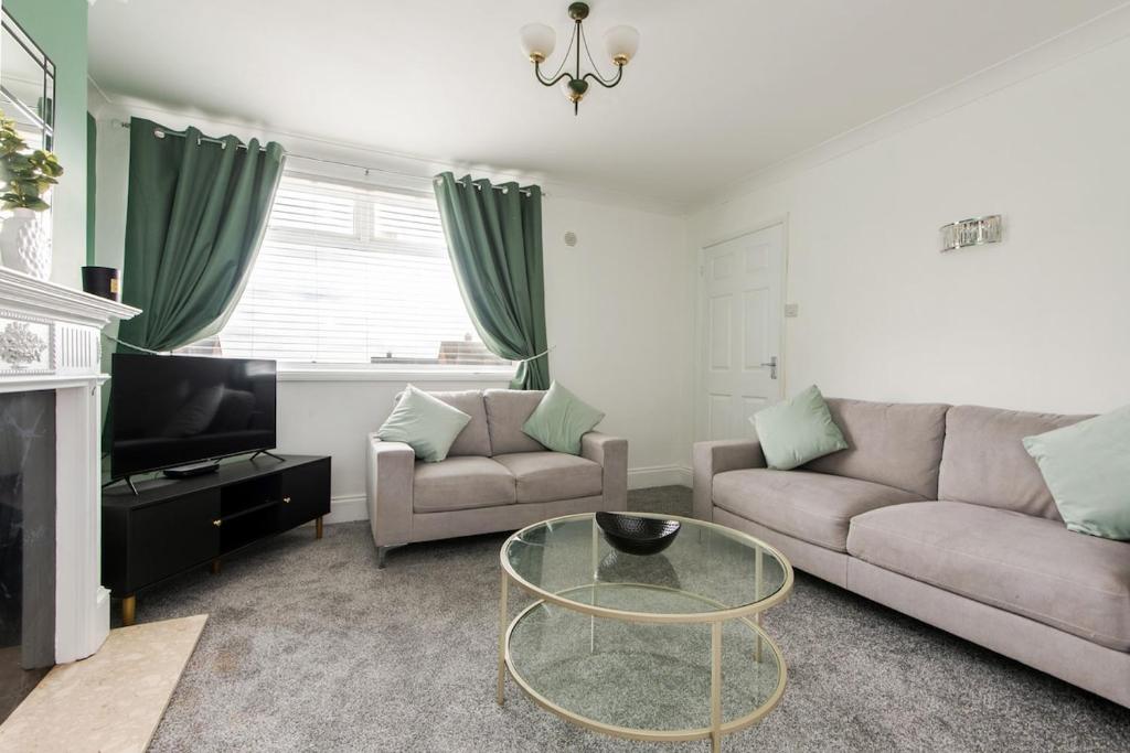 Red Courts, Brandon (updated prices 2026)