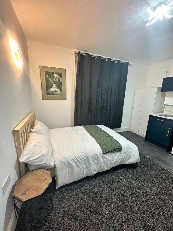 Room 4 NG3 2AZ, Nottingham (updated prices 2025)