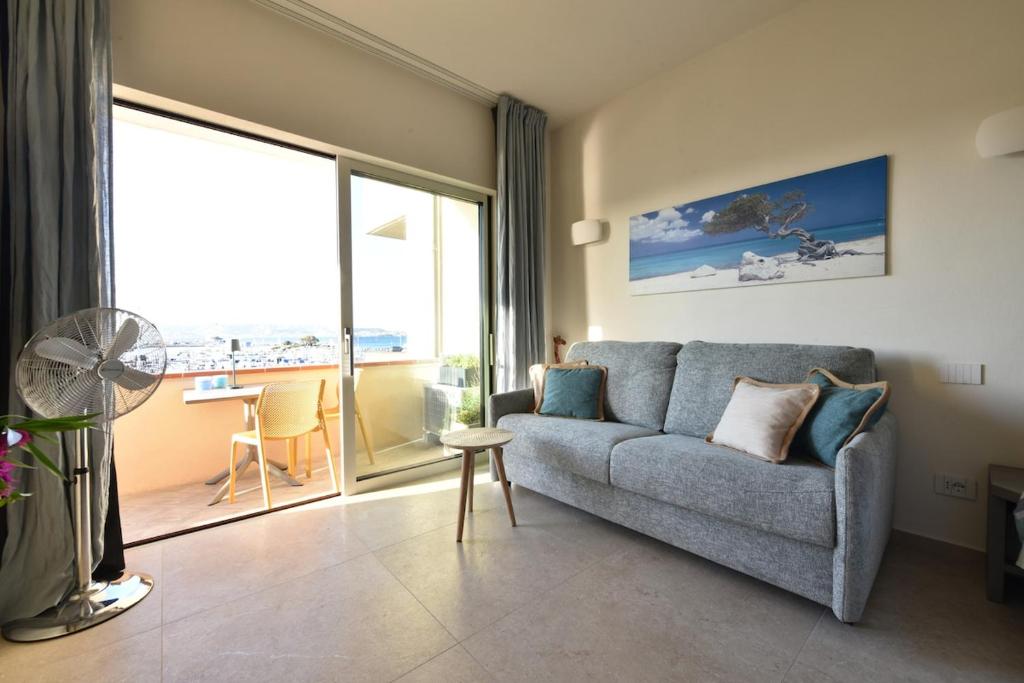 Fronte mare Palau, porto turistico e spiaggia, Palau (precios ...