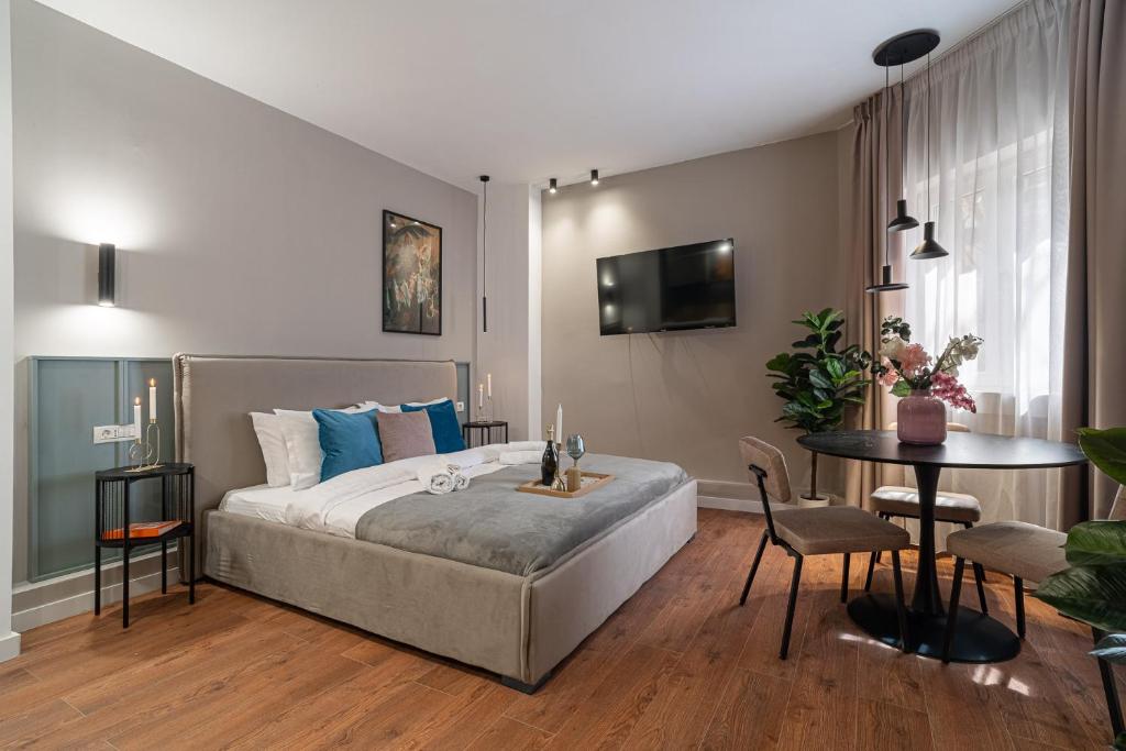 Trendy & Private City Studios Near Cismigiu & Calea Victoriei, Bukarest ...
