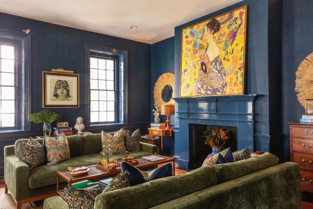 Sparrow at Casa Zoe, Charleston (updated prices 2025)