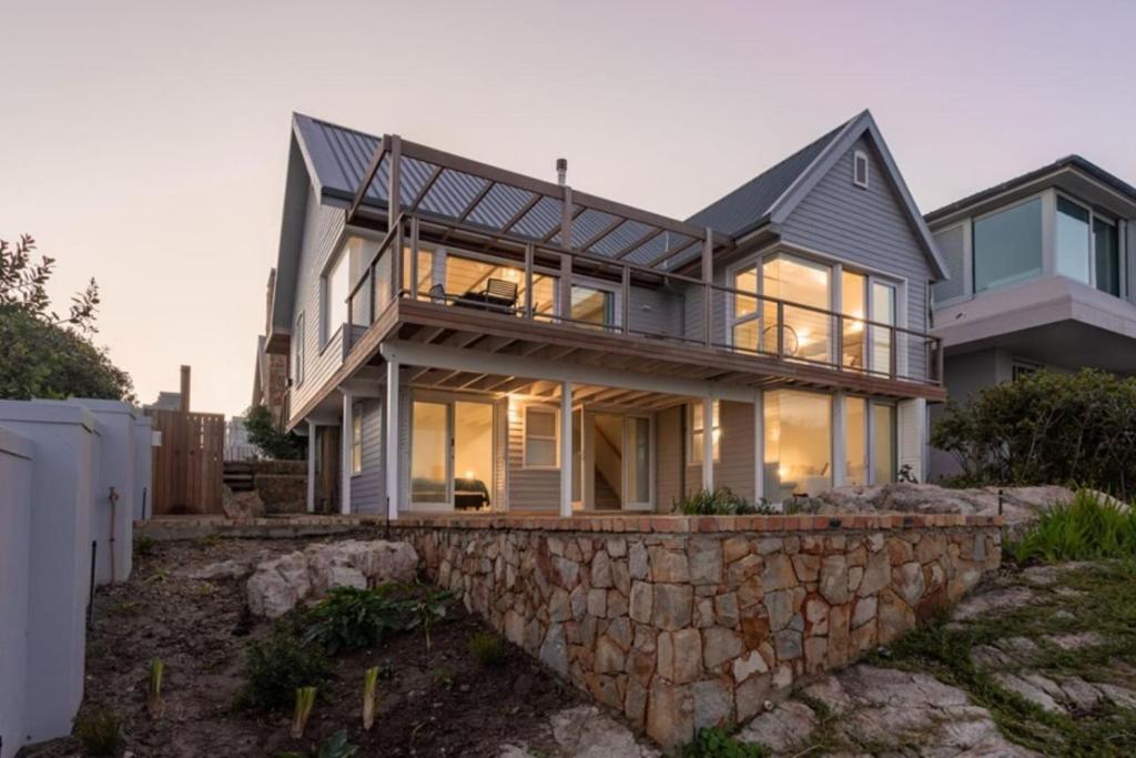 Sunridge Aan Zee - Onrus Beach Villa, Hermanus (updated prices 2026)