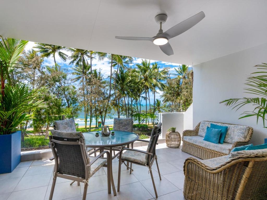 Paringa Beachfront Apartment 7 with Ocean Views, Palm Cove (updated ...
