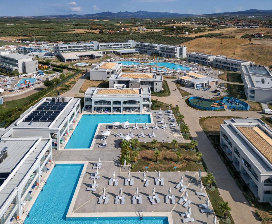 Blue Lagoon Queen, Kalives Poligirou (updated prices 2025)