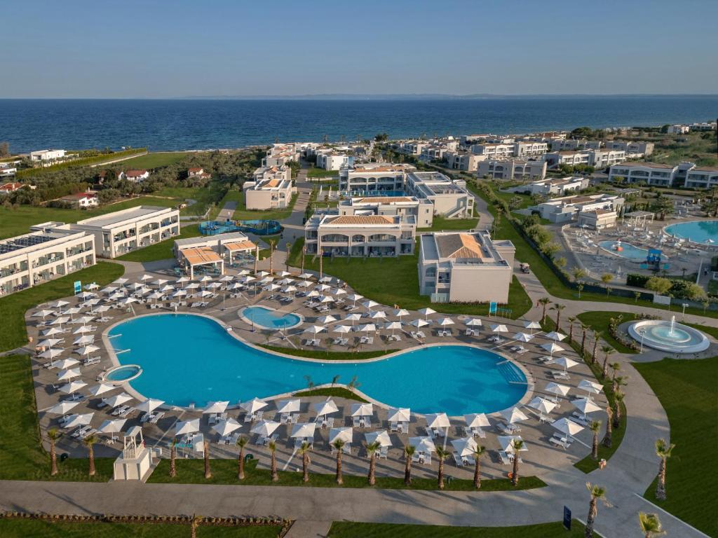 Blue Lagoon Queen, Kalives Poligirou (updated prices 2025)