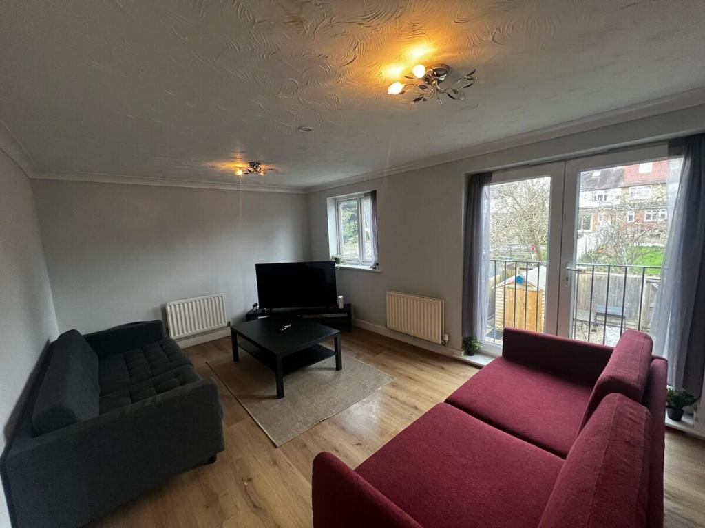 Comfy House in Luton, Luton (updated prices 2025)