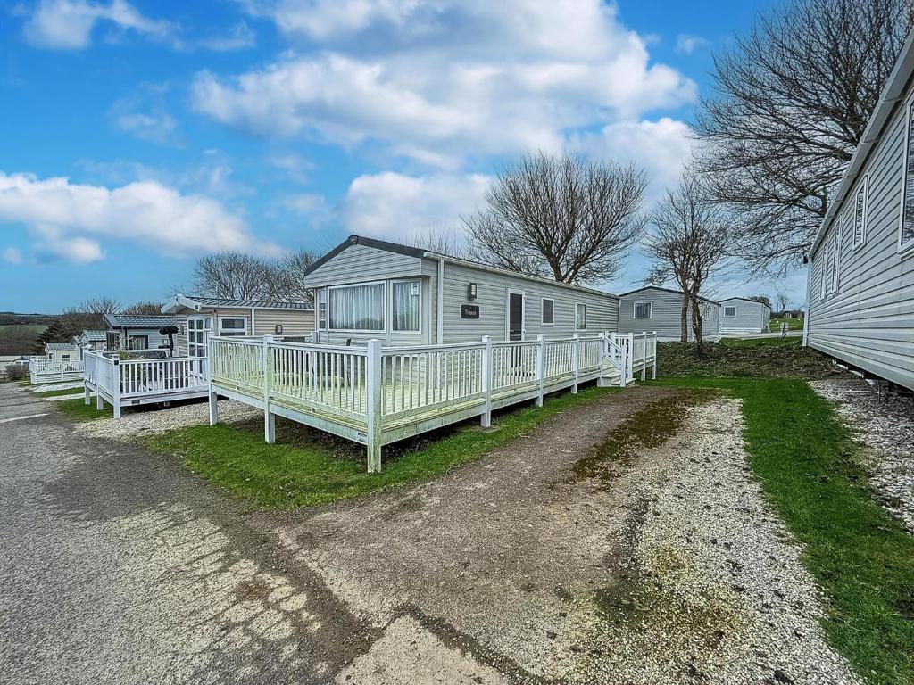 Beautiful Caravan With Decking At Trevella Holiday Park, Newquay, Ref ...