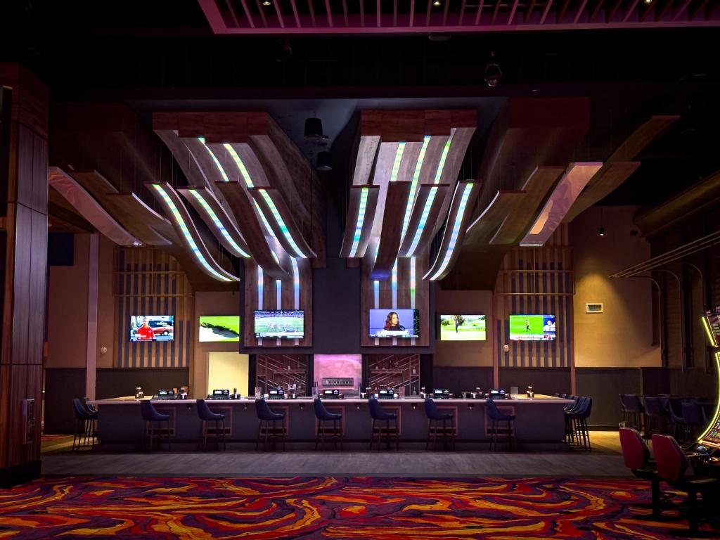 Harrah's Cherokee Valley River Casino & Hotel, Murphy (updated prices 2025)