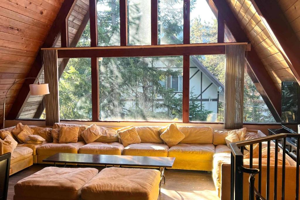 Snowball House, Government Camp (updated prices 2025)