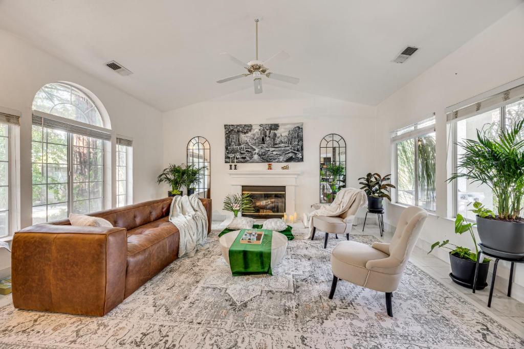 Hike, Swim and Explore Retreat with Yard in Fresno, Fresno (precios ...