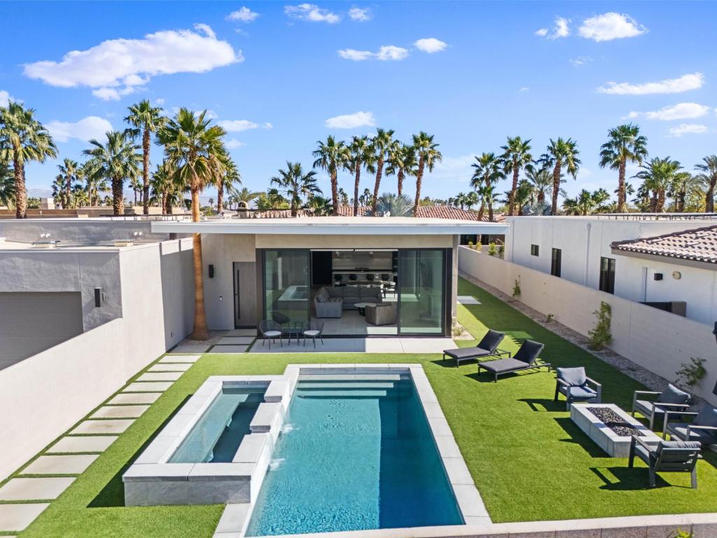 Modern Bliss by VARE Pool, Spa, BBQ, FirePit!, La Quinta (aktualisierte ...
