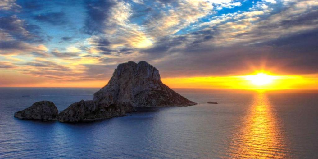 Oceanfront Retreat in Sant Josep de sa Talaia with Shared Pool, Sant ...