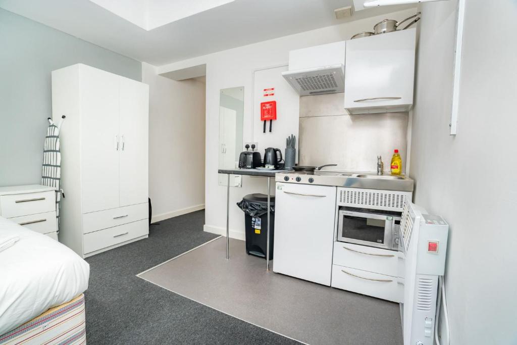Compact & Cosy Central Coventry Budget Studio, Coventry (updated prices ...