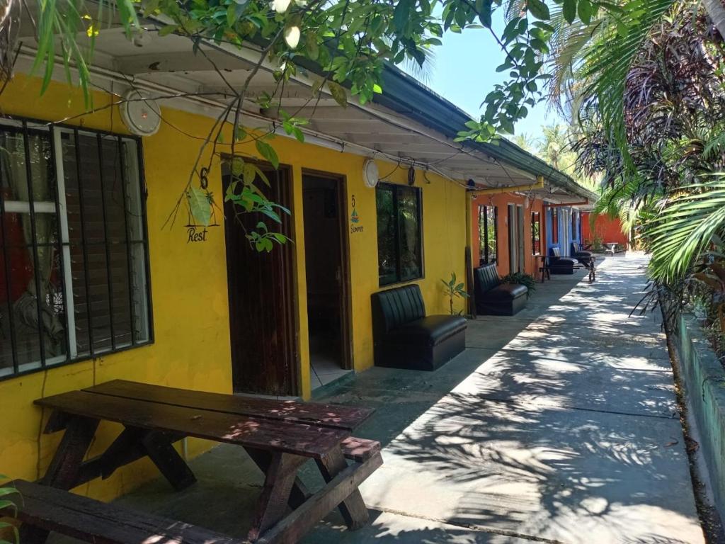 Cabinas Oasis, Boca Barranca (updated prices 2026)