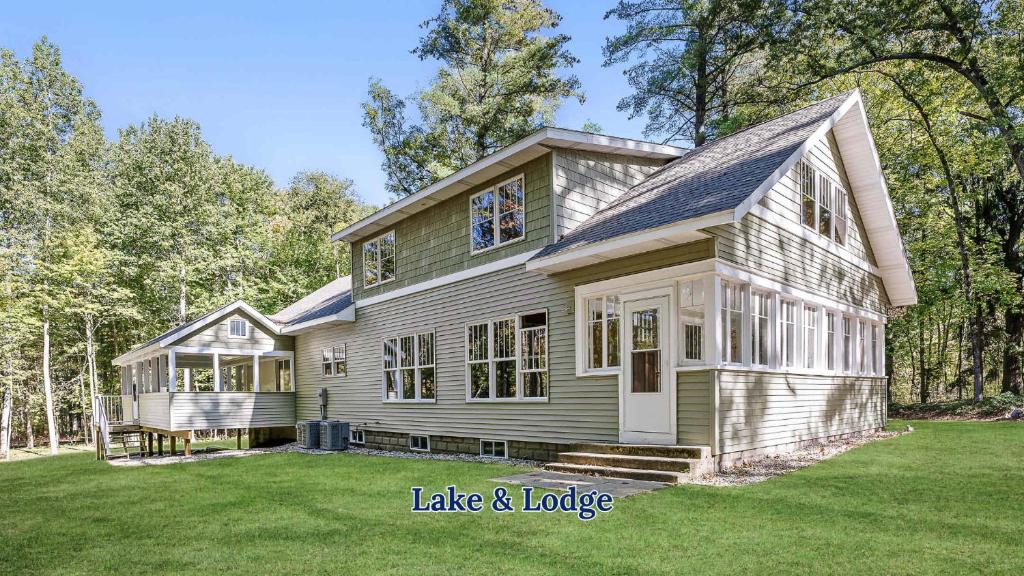 Impressive Dual Woods and Lake Homes That Sleep 32, Grand Junction ...