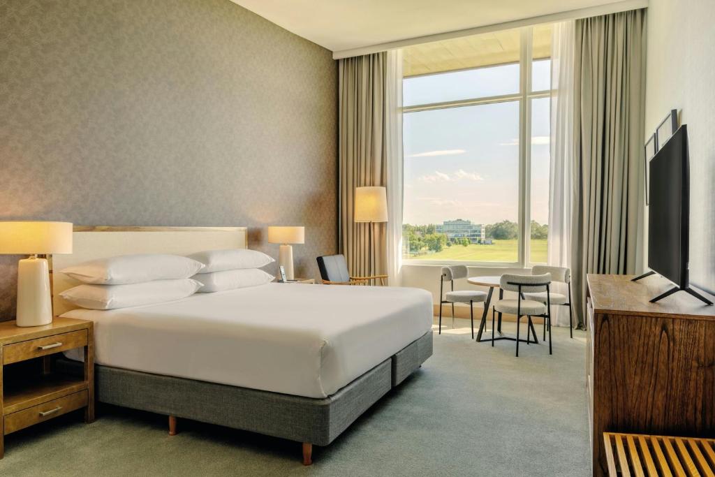 Sheraton Buenos Aires Greenville Polo & Resort, Guillermo E. Hudson ...