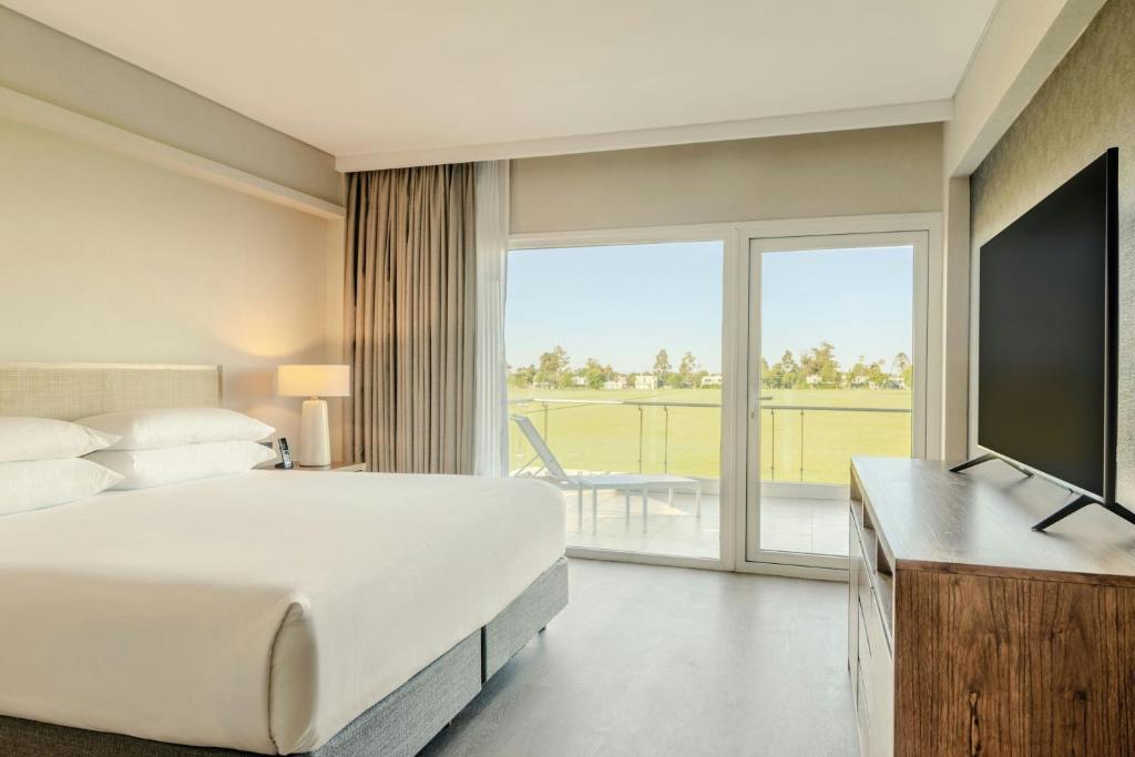 Sheraton Buenos Aires Greenville Polo & Resort, Guillermo E. Hudson ...