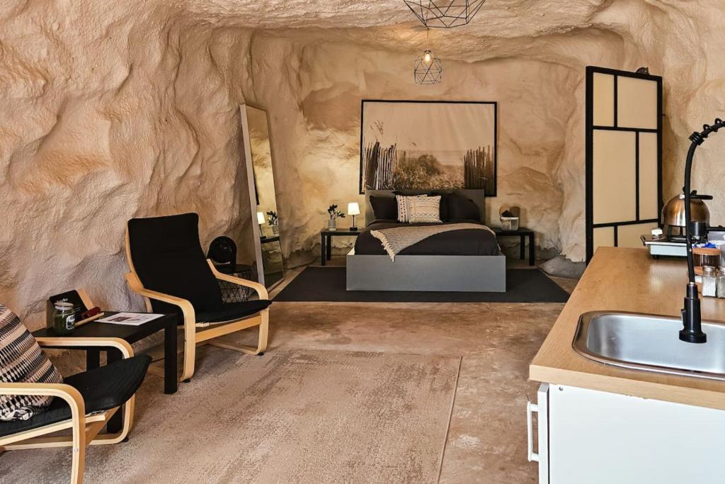 The Caves at Moab - At Private Riverside Ranch, Moab (updated prices 2026)
