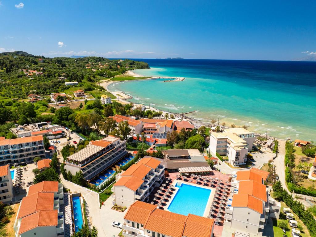 Angela Beach Hotel & Apts, Roda (updated prices 2026)
