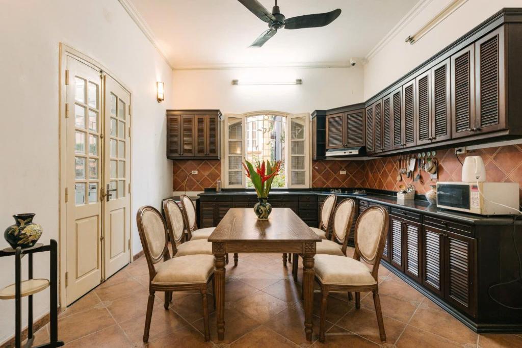 Spacious 5BR Mansion with Pool and Cinema in Hanoi, Hanoi (updated ...